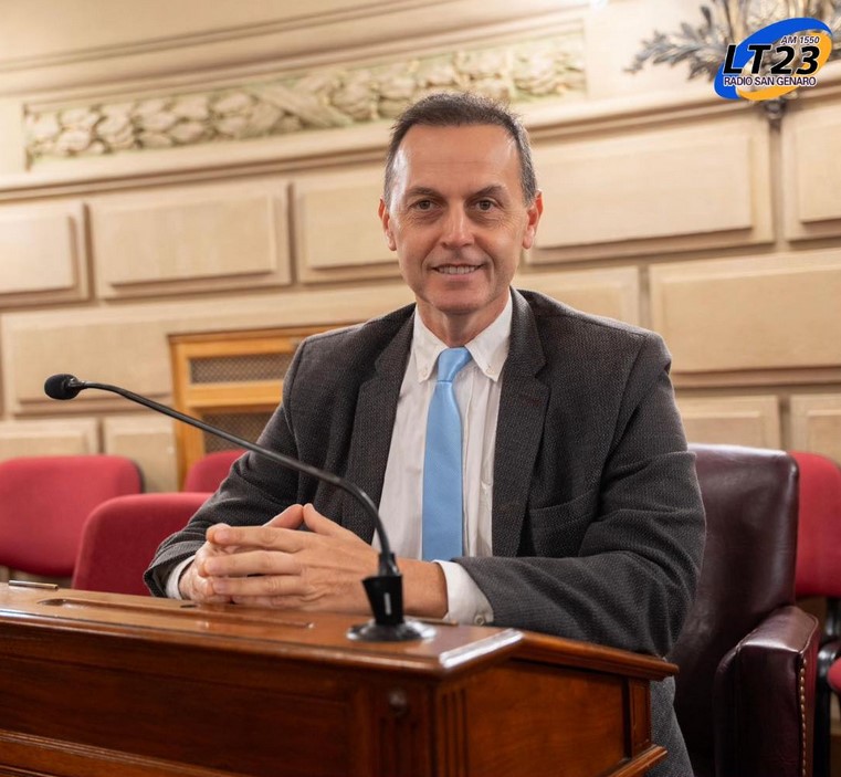 El senador Hugo Jesús Rasetto reafirmó su compromiso con la iniciativa “Ficha Limpia” y propone ...